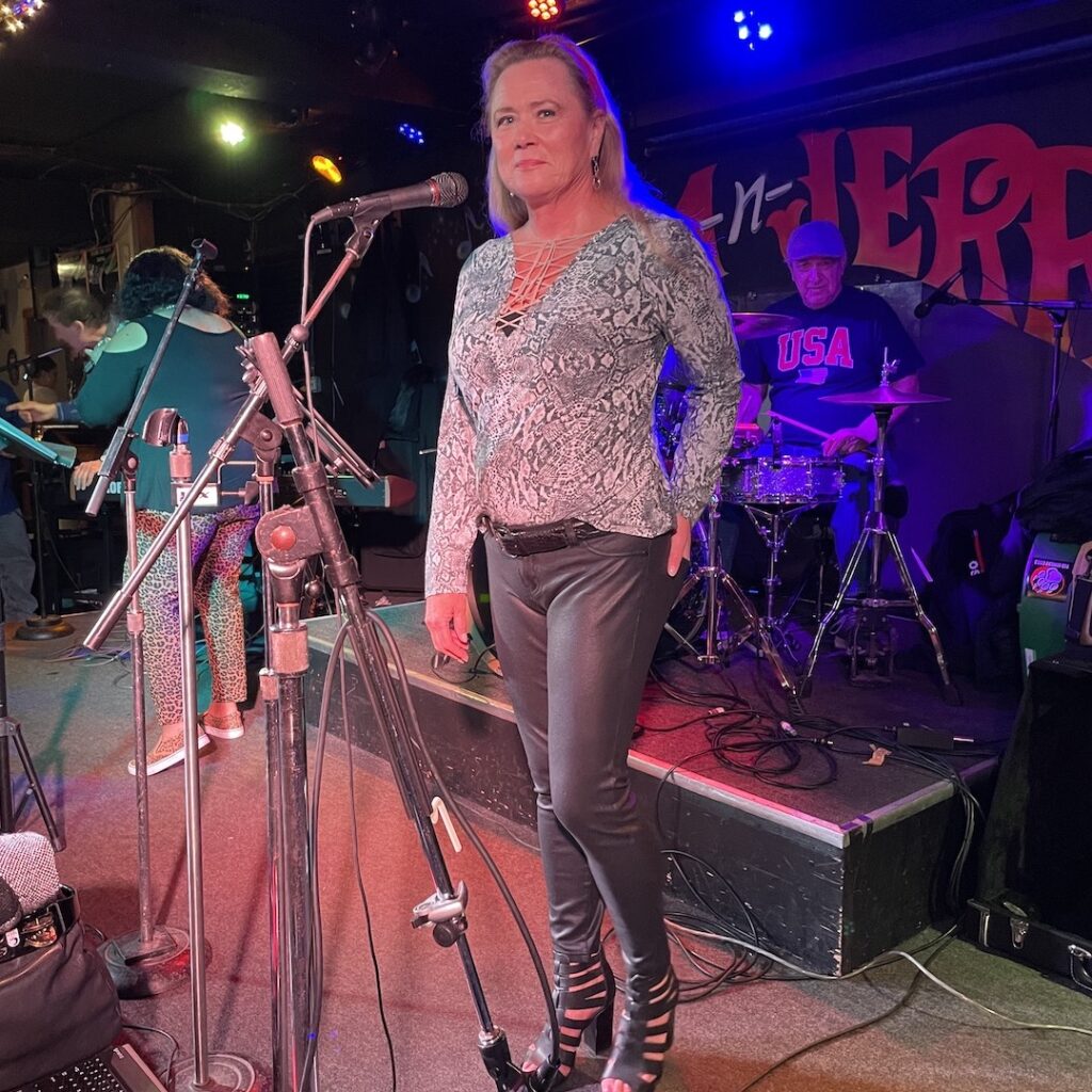 Dr T and The Crowd Pleasers – A South Jersey Cover Band